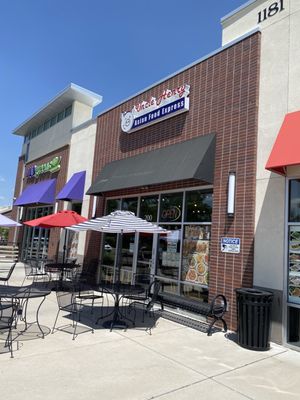 UNCLE HENRY - Updated December 2025 - 269 Photos & 204 Reviews - 1181 W ...