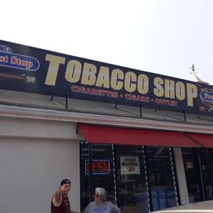 1 STOP SMOKE SHOP - 20 Photos & 17 Reviews - 10103 Verree Rd ...
