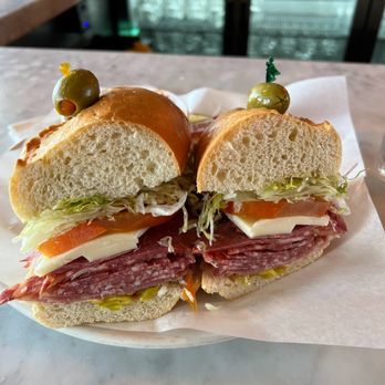 ROSCOE’S FAMOUS DELI - Updated June 2024 - 852 Photos & 812 Reviews ...