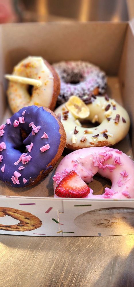 VEGAS DONUTS - Updated October 2025 - 62 Photos & 17 Reviews - 4003 ...