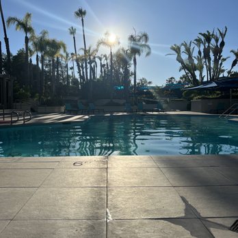 LONG BEACH MARRIOTT - 439 Photos & 302 Reviews - 4700 Airport Plaza Dr ...