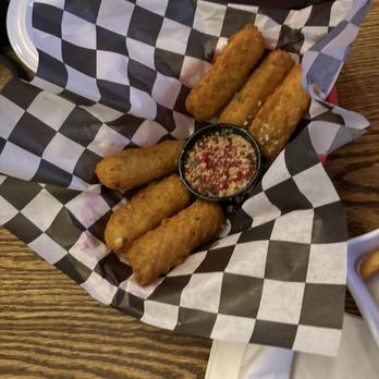 ASHBURN PUB - Updated December 2025 - 136 Photos & 208 Reviews - 44110 ...