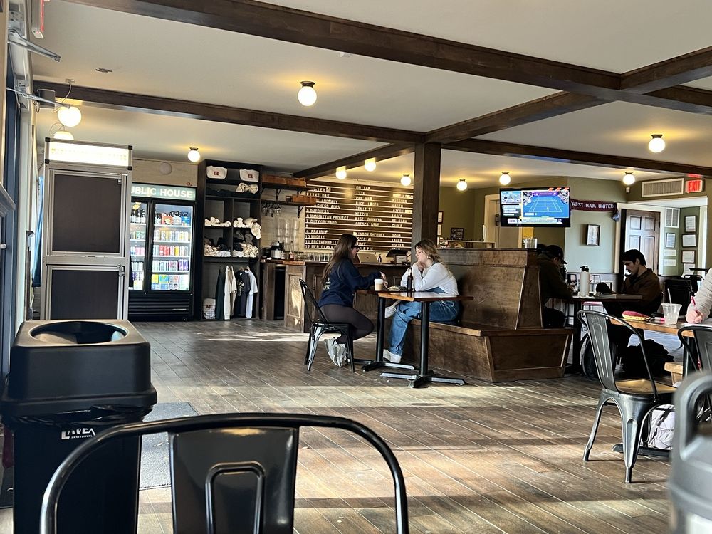 PINEWOOD PUBLIC HOUSE - Updated October 2025 - 2223 Austin Ave, Waco ...