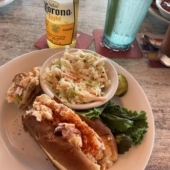 SHUCKERS - Updated December 2025 - 561 Photos & 623 Reviews - 9800 S ...