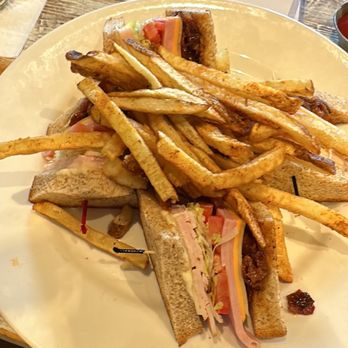 LOCAL TABLE - Updated May 2025 - 743 Photos & 823 Reviews - 10535 Fry ...