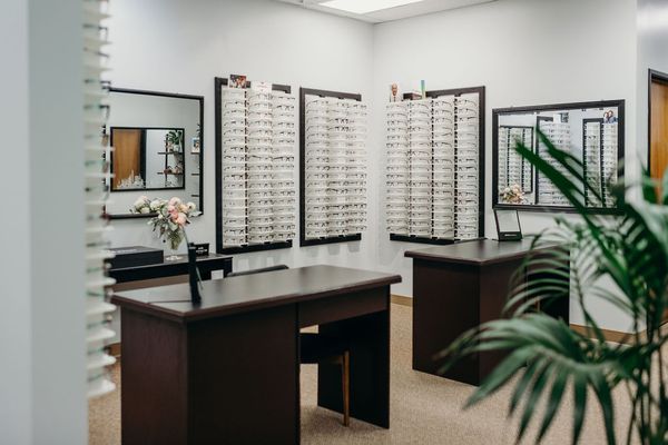 VISIONARY OPTOMETRIC - Updated December 2025 - 15 Photos & 12 Reviews ...