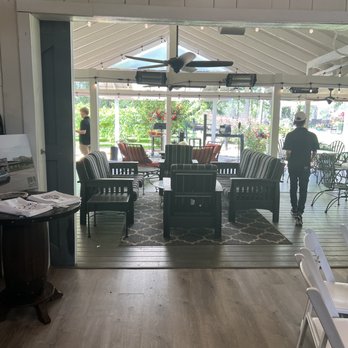 NUTWOOD WINERY TASTING ROOM & VINEYARD CAFE - Updated August 2024 - 136 ...