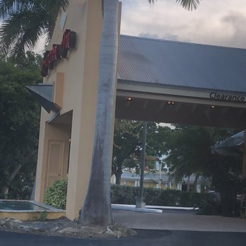 HAMPTON INN KEY LARGO, FL - Updated October 2025 - 415 Photos & 136 ...