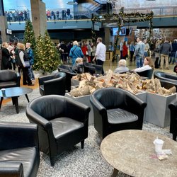 CROSSROADS OAKLEY - 71 Photos & 82 Reviews - 3500 Madison Rd ...