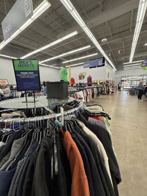 GOODWILL STORE & DONATION CENTER - Updated December 2025 - 19 Photos ...