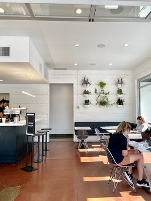 MADCAP COFFEE - Updated July 2025 - 178 Photos & 81 Reviews - 1041 ...