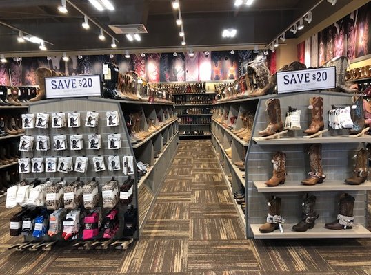 BOOT BARN - Updated March 2025 - 40 Photos & 36 Reviews - 4200 Chino ...