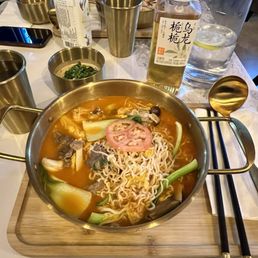 SOUPER HOT POT - Updated December 2025 - 129 Photos & 43 Reviews - 476 ...