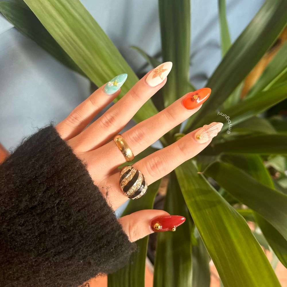 Trendy nails store