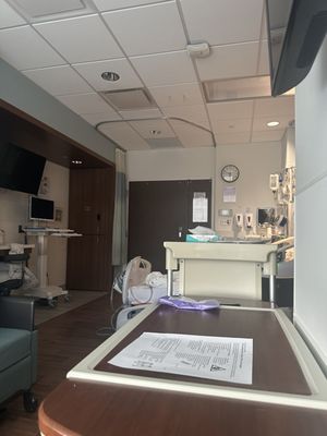 ADVOCATE GOOD SAMARITAN HOSPITAL - Updated December 2025 - 35 Photos ...