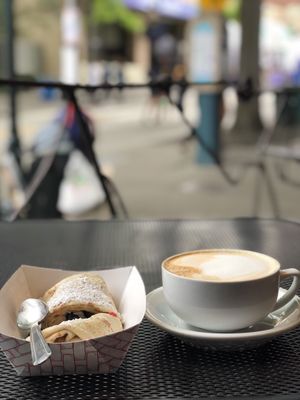 CAFE SOLSTICE - 149 Photos & 412 Reviews - 4116 University Way NE ...