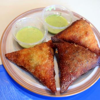 SAMOSA HOUSE - Updated January 2026 - 12 Reviews - 9405 118 Avenue NW ...