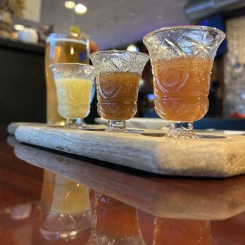 10 ROCKS TAPAS BAR & RESTAURANT - Updated August 2025 - 258 Photos ...