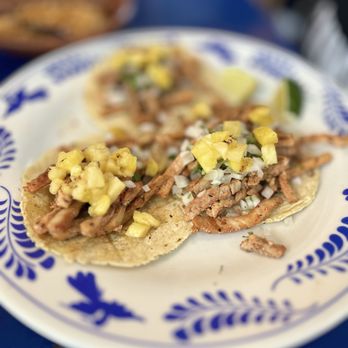 LA GLORIA - BROOKS - Updated January 2026 - 157 Photos & 90 Reviews ...