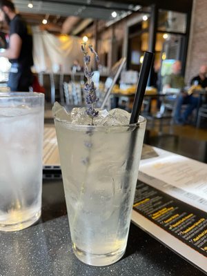 THE BEEHIVE GRILL - Updated September 2025 - 168 Photos & 423 Reviews ...