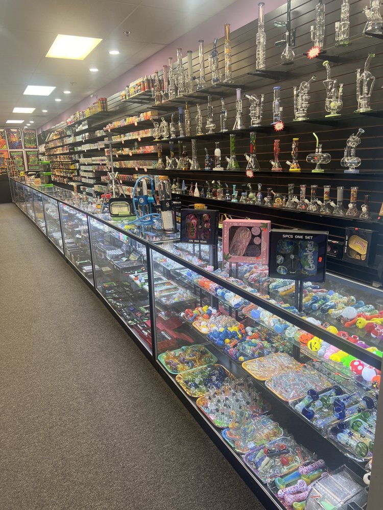 VIP EXOTIC SMOKE SHOP - Updated December 2024 - 18 Photos - 1 Sunnybrae ...