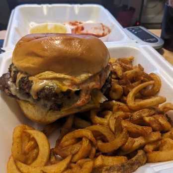 HOUSE OF FRIES - Updated December 2025 - 350 Photos & 384 Reviews ...