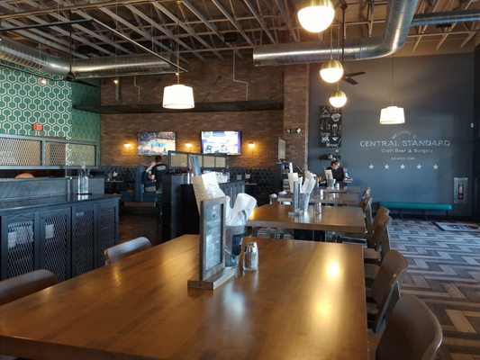 CENTRAL STANDARD - 196 Photos & 189 Reviews - 1222 SE University Ave ...