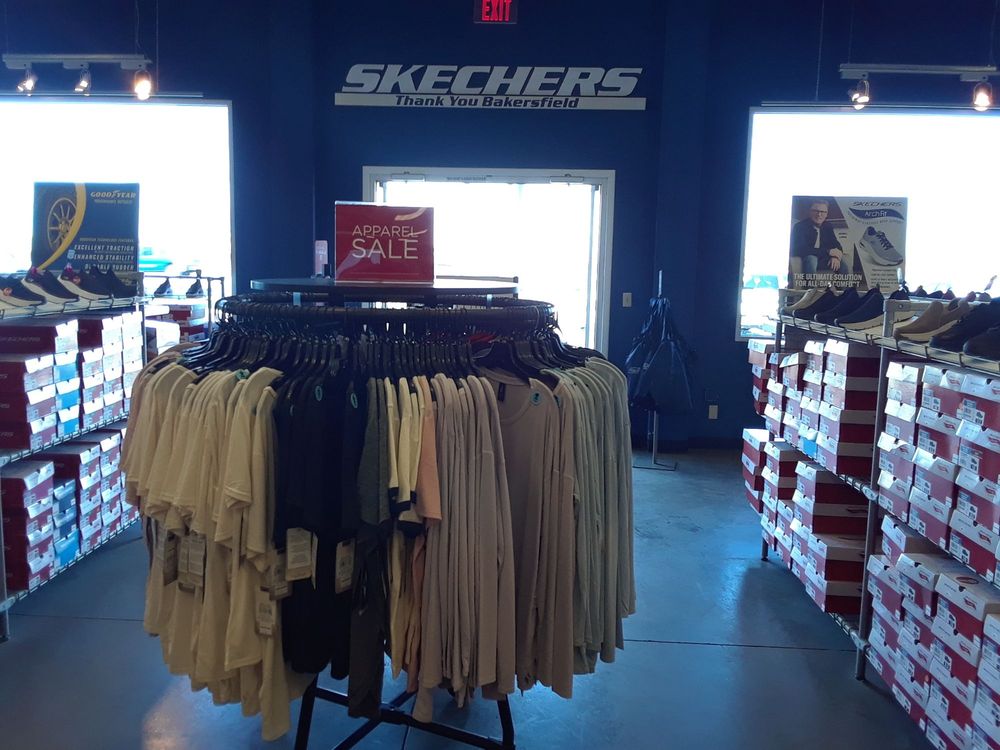 SKECHERS WAREHOUSE OUTLET - Updated December 2025 - 10 Reviews - 5951 ...