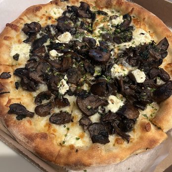 THE PARLOR - Updated June 2025 - 1973 Photos & 2062 Reviews - 1916 E ...