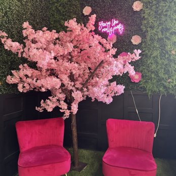 AH HUEVO - Updated December 2025 - 284 Photos & 126 Reviews - 222 D N ...