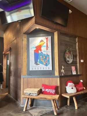 EDELWEISS PIZZA PUB PASTRIES - 58 Photos & 35 Reviews - 13979 S ...