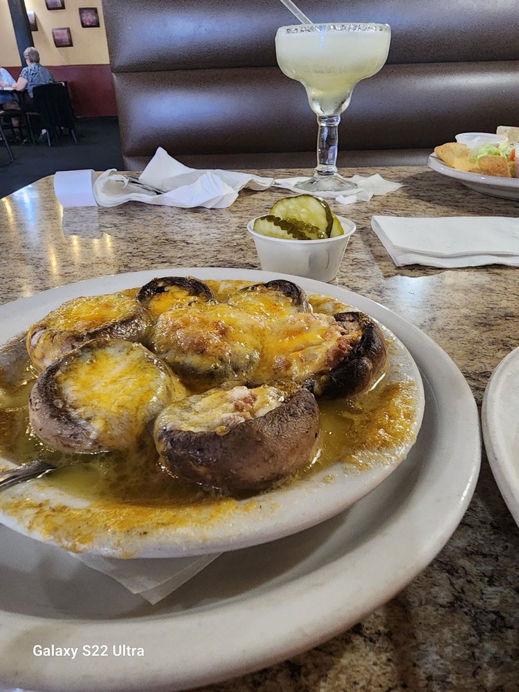 KITCHEN PASS RESTAURANT & BAR - 11 Photos & 37 Reviews - 1711 Main St ...