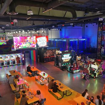 FUNTASTIC DEPOT - Updated October 2025 - 44 Photos & 28 Reviews - 6828 ...