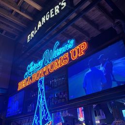 LAINEY WILSON’S BELL BOTTOMS UP - Updated June 2025 - 133 Photos & 75 ...
