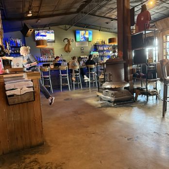 SCREAMING GOAT YARD & TAP - Updated May 2025 - 388 Photos & 268 Reviews ...