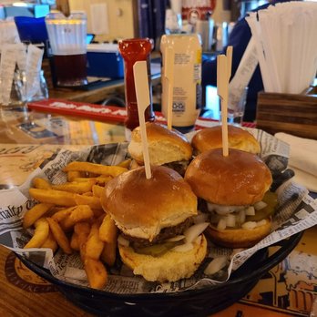 DRAFT HOUSE BAR AND GRILLE with 96 real customer photos - Updated ...