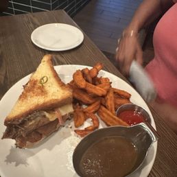 BURTONS GRILL & BAR - Updated July 2025 - 457 Photos & 187 Reviews ...