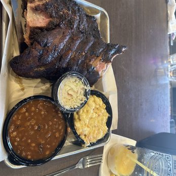 THE FISHIN’ PIG - Updated October 2025 - 227 Photos & 368 Reviews ...