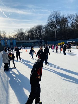 LASKER ICE RINK - 26 Photos & 34 Reviews - 110 Lenox Ave, New York, New ...