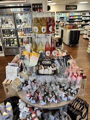 KITCHEN & MARKET - Updated November 2025 - 102 Photos & 24 Reviews ...