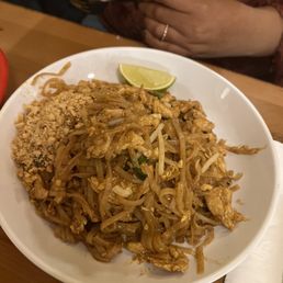 KIN DA THAI AND SUSHI RESTAURANT - Updated July 2024 - 151 Photos & 232 ...