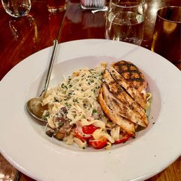 BISTRO 7 - Updated October 2025 - 719 Photos & 459 Reviews - 7111 S ...