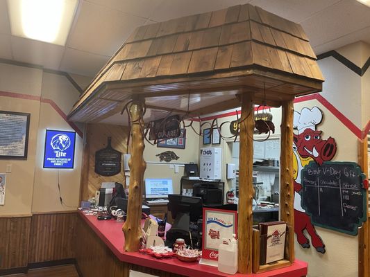 JIM’S RAZORBACK PIZZA - Updated December 2025 - 97 Photos & 111 Reviews ...