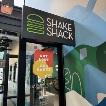 SHAKE SHACK THE TERMINAL - Updated February 2025 - 88 Photos & 41 ...