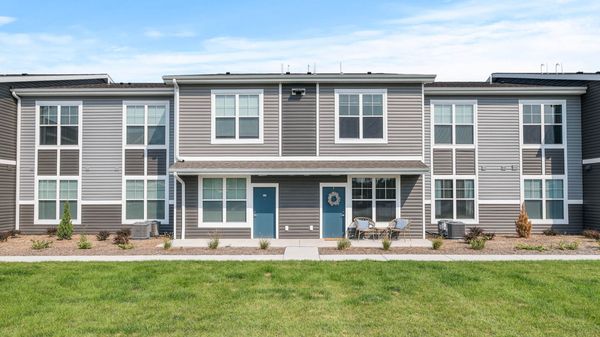 AUTHENTIX COTTAGE GROVE - Updated September 2025 - 58 Photos - 210 E ...