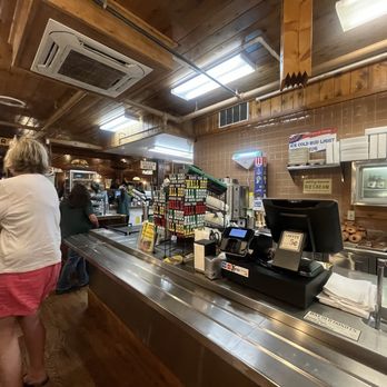WALL DRUG STORE - Updated April 2025 - 1443 Photos & 793 Reviews - 510 ...