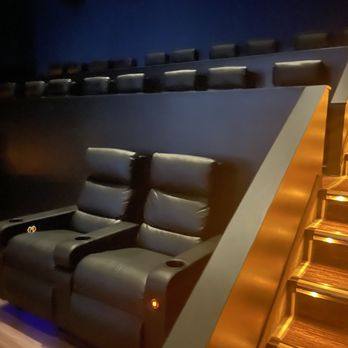 AMC UTC 14 - Updated August 2025 - 120 Photos & 83 Reviews - 4425 La ...