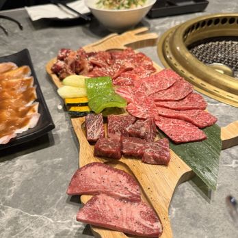 ISHONI YAKINIKU - Updated June 2024 - 919 Photos & 280 Reviews - 611 ...