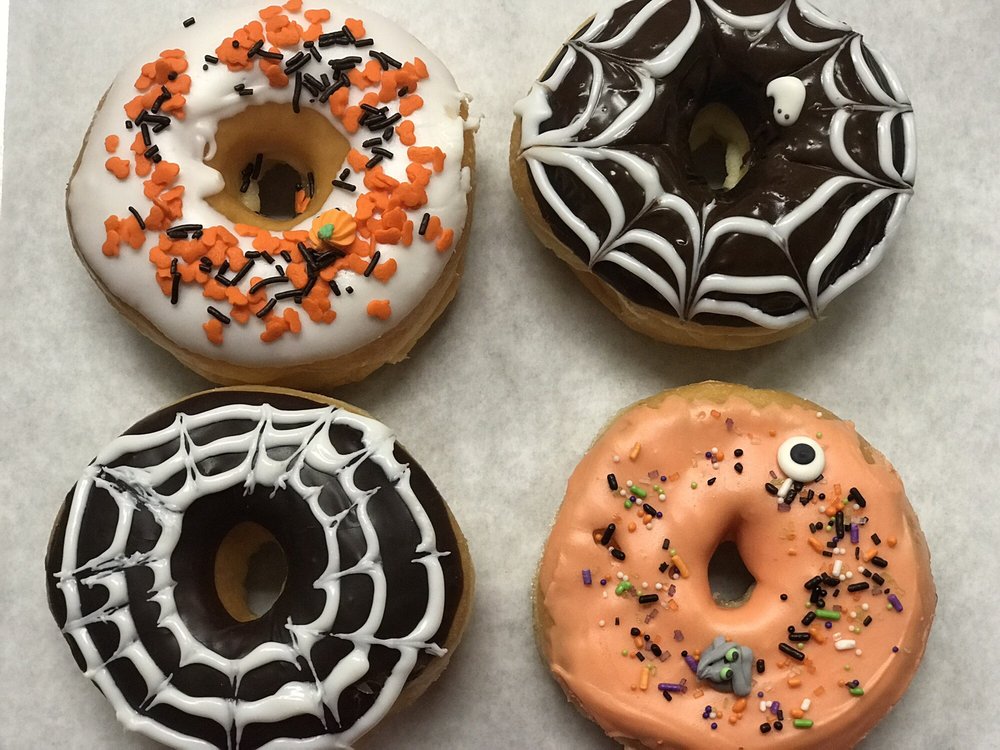 USA DONUTS & CROSSAINTS - 117 Photos & 132 Reviews - 14900 Burbank Blvd ...