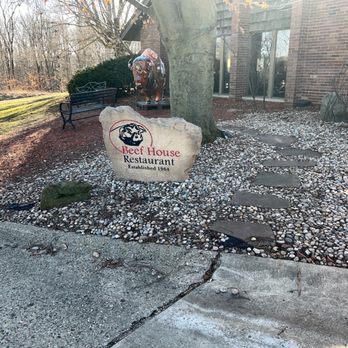 THE BEEF HOUSE RESTAURANT & DINNER THEATRE - Updated September 2025 ...